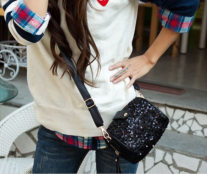 Retro Black Sequins Packet Clutch Bag Camera Bag Diagonal Bag on Luulla